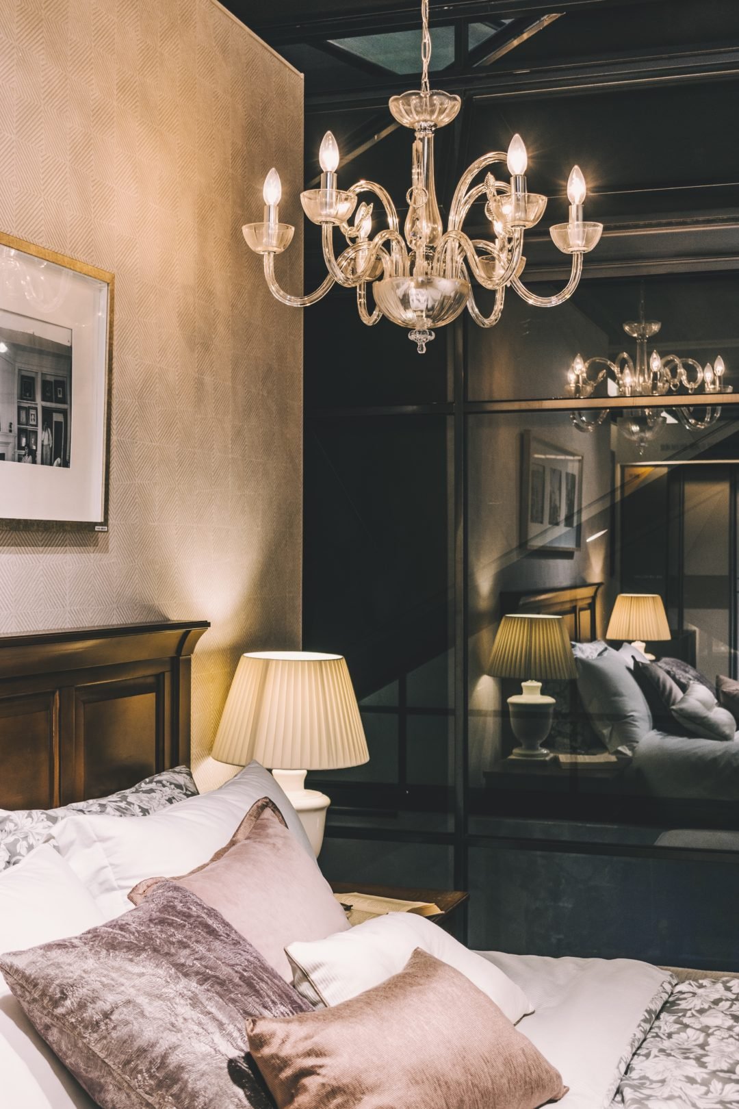 How to Add Stylish Wallpaper to Any Room - Buying Style